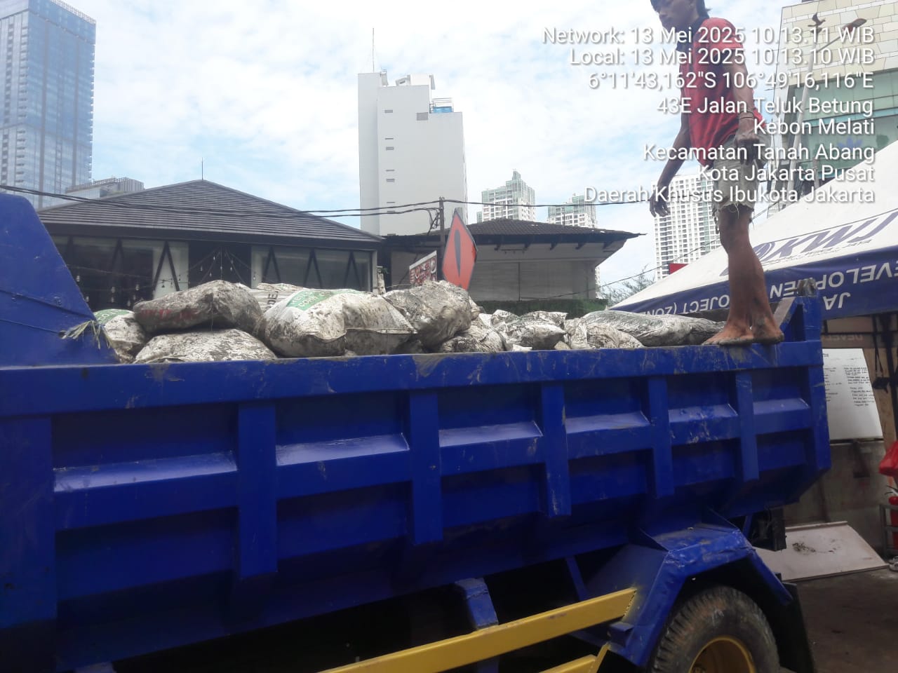 Jasa Angkutan Puing dengan Dump Truck - jasa buang puing